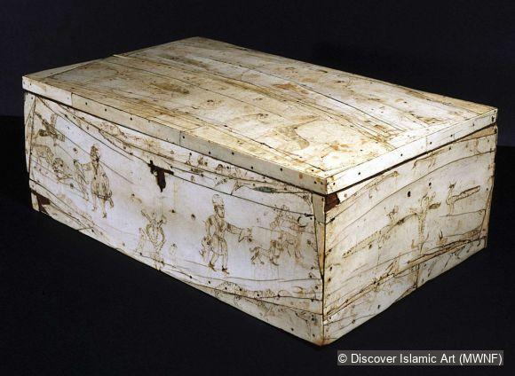 Rectangular chest with a truncated-pyramid lid - Discover Islamic Art ...