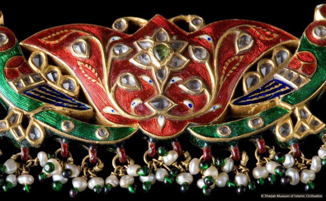 Enamelled jewellery ornament - Discover Islamic Art - Virtual Museum