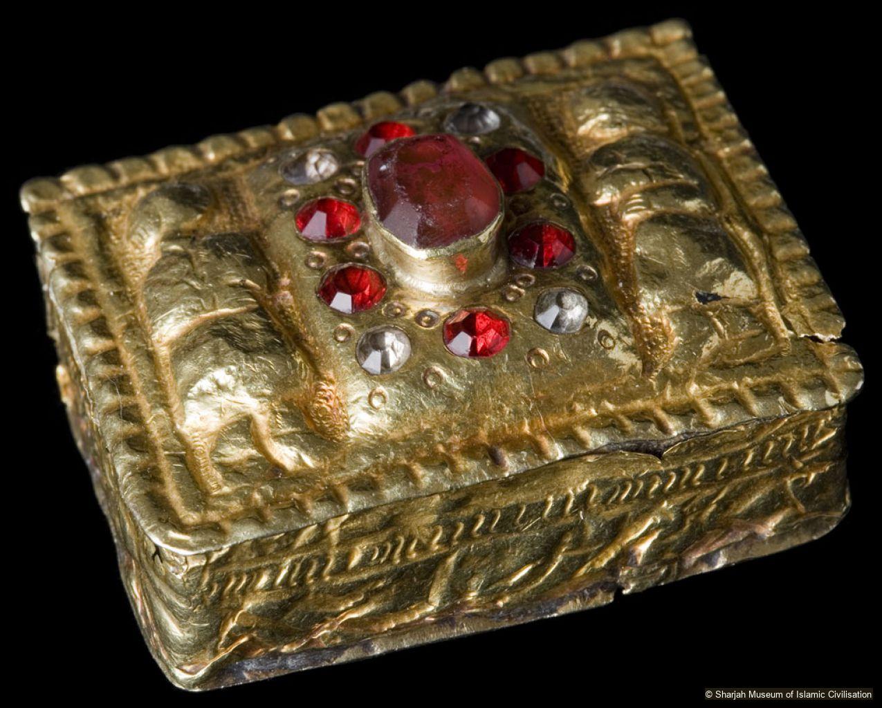 Gold ornament - Discover Islamic Art - Virtual Museum