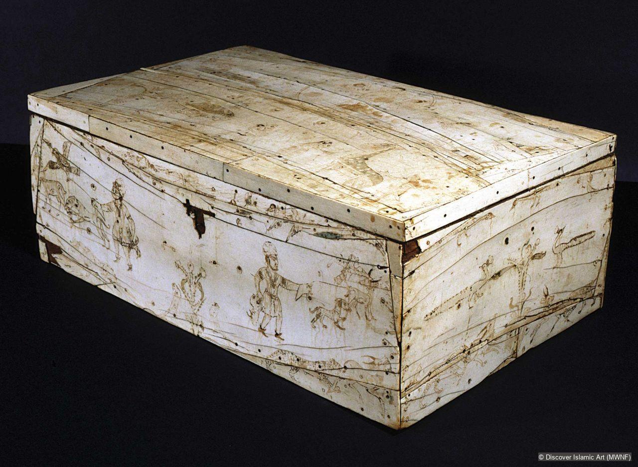 Chest with painted scenes - Discover Islamic Art - Virtual Museum